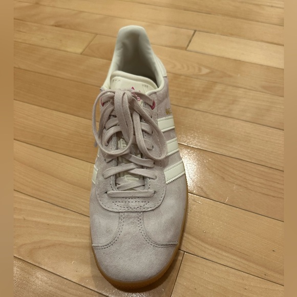 adidas | Shoes | Adidas Limited Edition Valentines Day 224 Gazelle ...